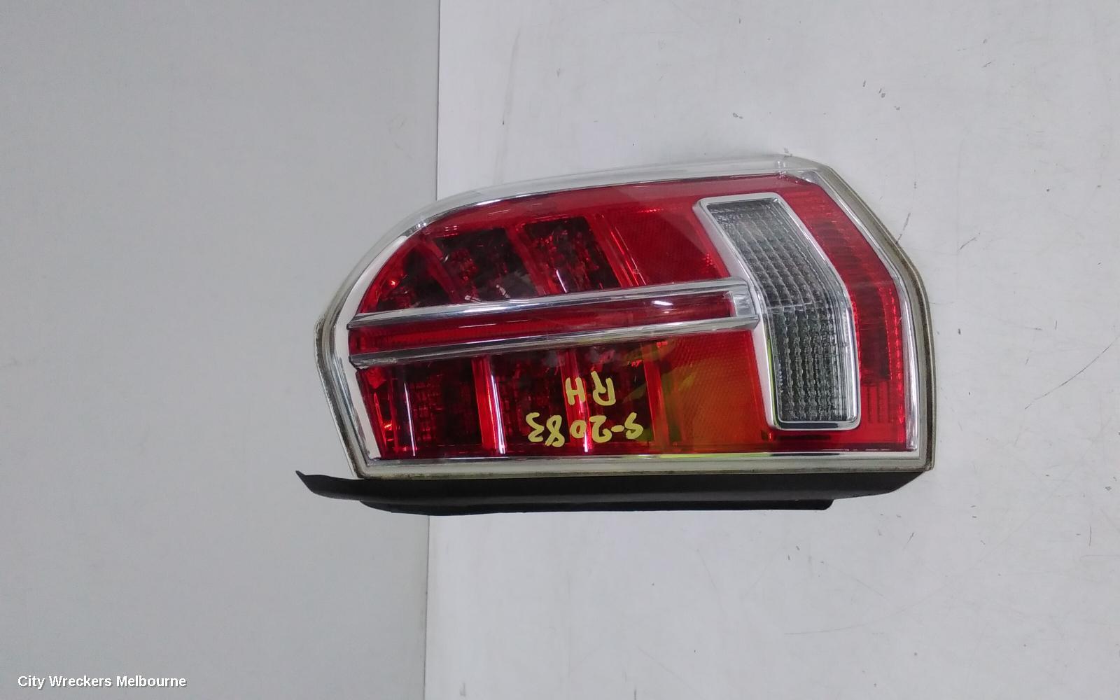 CHRYSLER 300C 2012 Right Taillight